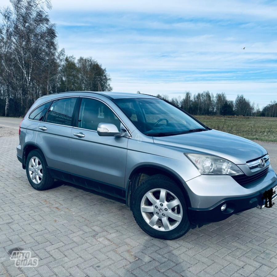 Honda CR-V 2008 in Taurage, with an engine capacity of 2.20 L and mileage of 320 thousand km for 4900 €, photo 1 on AUTOMOTO.COM.LV