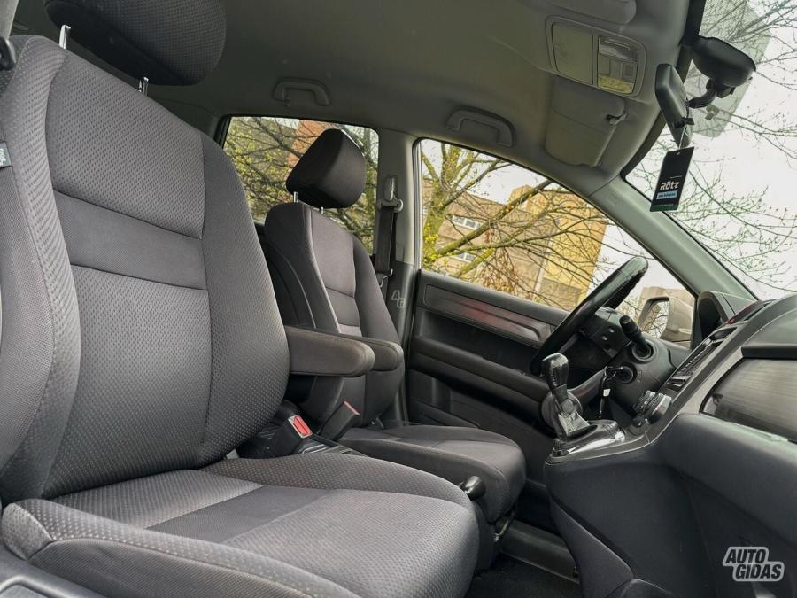 Honda CR-V 2008 in Kaunas, with an engine capacity of 2.20 L and mileage of 303 thousand km for 5000 €, photo 11 on AUTOMOTO.COM.LV
