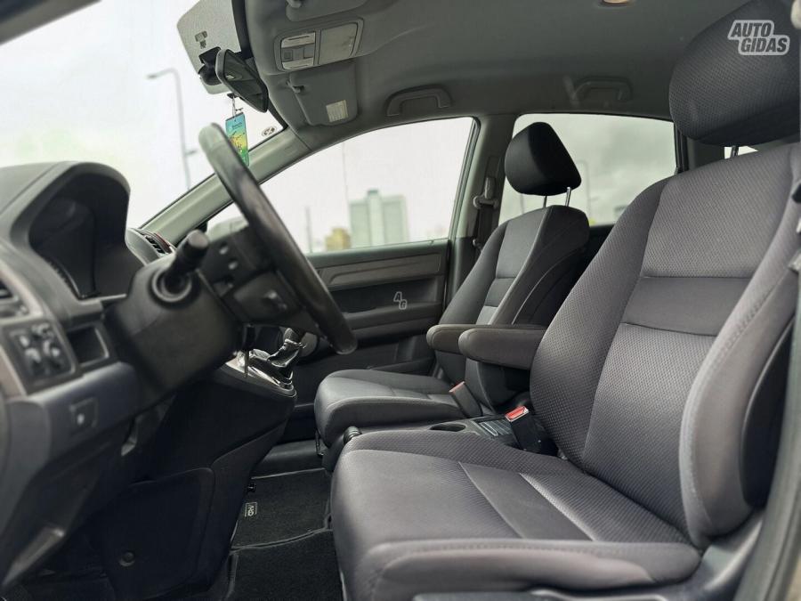 Honda CR-V 2008 in Kaunas, with an engine capacity of 2.20 L and mileage of 303 thousand km for 5000 €, photo 12 on AUTOMOTO.COM.LV