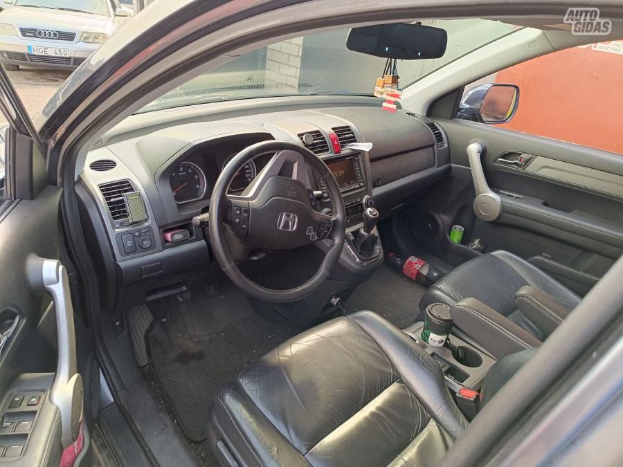 Honda CR-V 2008 in Kaunas, with an engine capacity of 2.20 L and mileage of 345 thousand km for 2000 €, photo 6 on AUTOMOTO.COM.LV