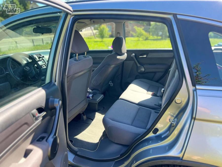 Honda CR-V 2008 Marijampole, ar dzinēja tilpumu 2.40 L un nobraukumu 199 tūkst. km par 1750 €, foto 17 vietnē AUTOMOTO.COM.LV