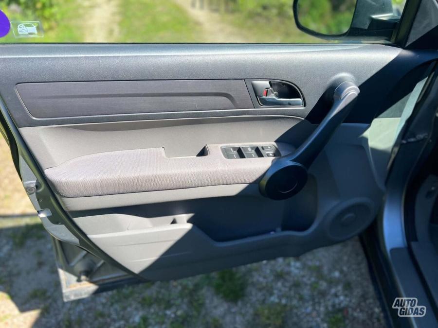 Honda CR-V 2008 Marijampole, ar dzinēja tilpumu 2.40 L un nobraukumu 199 tūkst. km par 1750 €, foto 20 vietnē AUTOMOTO.COM.LV