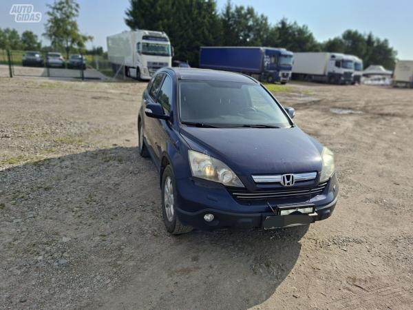 Honda CR-V 2008 in Kaunas, with an engine capacity of 2.20 L and mileage of 390 thousand km for 2499 €, photo 1 on AUTOMOTO.COM.LV