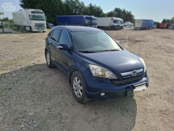 Honda CR-V 2008 in Kaunas, with an engine capacity of 2.20 L and mileage of 390 thousand km for 2499 €, photo 2 on AUTOMOTO.COM.LV