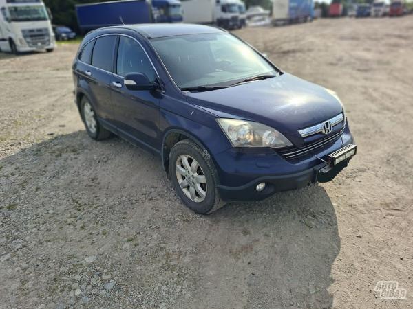 Honda CR-V 2008 in Kaunas, with an engine capacity of 2.20 L and mileage of 390 thousand km for 2499 €, photo 3 on AUTOMOTO.COM.LV
