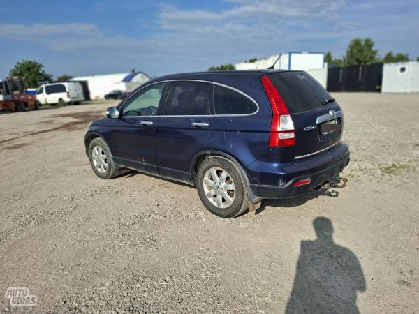 Honda CR-V 2008 in Kaunas, with an engine capacity of 2.20 L and mileage of 390 thousand km for 2499 €, photo 7 on AUTOMOTO.COM.LV