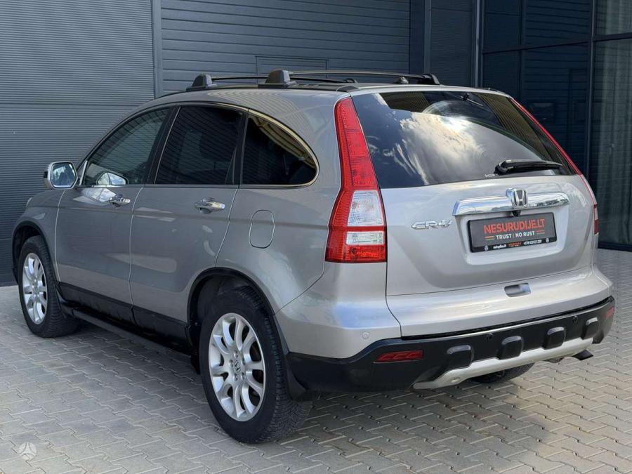 Honda CR-V 2008 in Vilnius, with an engine capacity of 2.20 L and mileage of 179 thousand km for 9999 €, photo 4 on AUTOMOTO.COM.LV