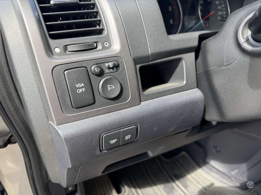 Honda CR-V 2008 in Vilnius, with an engine capacity of 2.20 L and mileage of 179 thousand km for 9999 €, photo 15 on AUTOMOTO.COM.LV