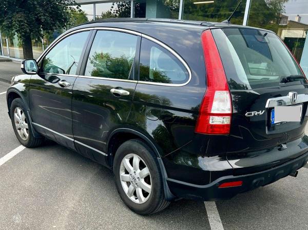 Honda CR-V 2008 Panevēža, ar dzinēja tilpumu 2.00 L un nobraukumu 182 tūkst. km par 5500 €, foto 5 vietnē AUTOMOTO.COM.LV