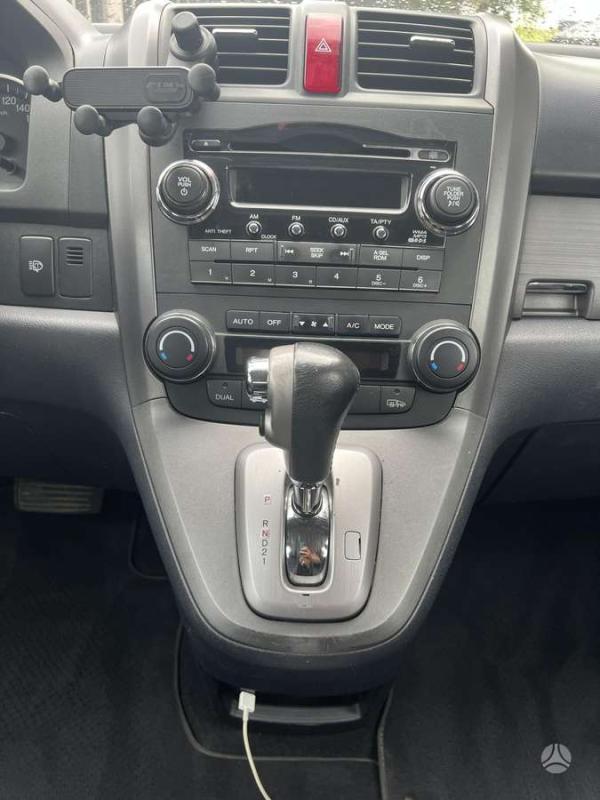 Honda CR-V 2008 Panevēža, ar dzinēja tilpumu 2.00 L un nobraukumu 182 tūkst. km par 5500 €, foto 10 vietnē AUTOMOTO.COM.LV
