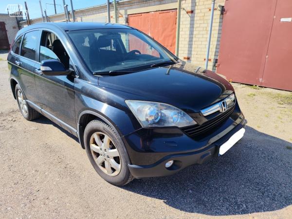 Honda CR-V 2008 in Utena, with an engine capacity of 2.20 L and mileage of 304 thousand km for 2950 €, photo 4 on AUTOMOTO.COM.LV