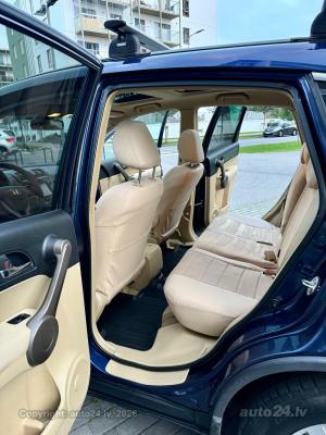Honda CR-V 2008 Tallina, ar dzinēja tilpumu 2.00 L un nobraukumu 268 tūkst. km par 4199 €, foto 15 vietnē AUTOMOTO.COM.LV