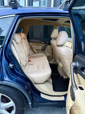 Honda CR-V 2008 Tallina, ar dzinēja tilpumu 2.00 L un nobraukumu 268 tūkst. km par 4199 €, foto 16 vietnē AUTOMOTO.COM.LV