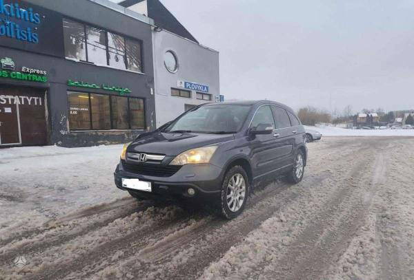 Honda CR-V 2009 in Kaunas, with an engine capacity of 2.20 L and mileage of 178 thousand km for 1999 €, photo 2 on AUTOMOTO.COM.LV