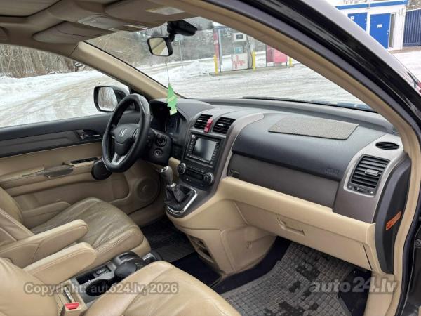 Honda CR-V 2009 Narva, ar dzinēja tilpumu 2.00 L un nobraukumu 315 tūkst. km par 3500 €, foto 5 vietnē AUTOMOTO.COM.LV
