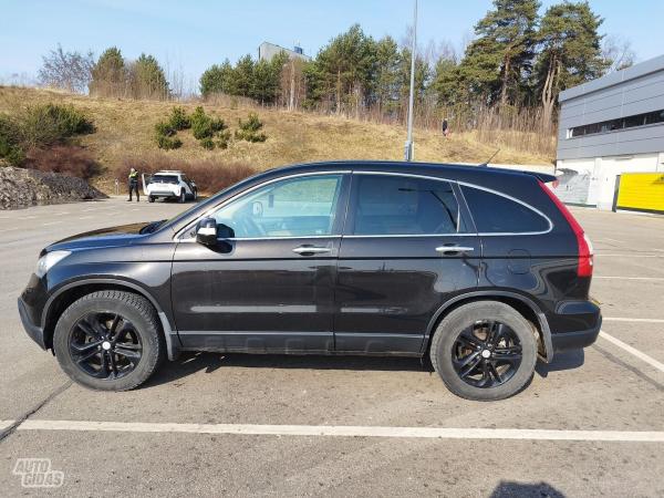 Honda CR-V 2009 in Vilnius, with an engine capacity of 2.20 L and mileage of 241 thousand km for 6700 €, photo 4 on AUTOMOTO.COM.LV