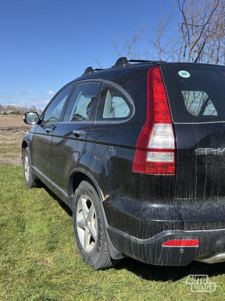Honda CR-V 2009 in Kretinga, with an engine capacity of 2.20 L and mileage of 336 thousand km for 4200 €, photo 5 on AUTOMOTO.COM.LV