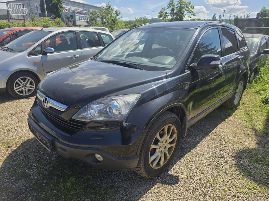 Honda CR-V 2009 in Kaunas, with an engine capacity of 2.20 L and mileage of 231 thousand km for 3950 €, photo 1 on AUTOMOTO.COM.LV