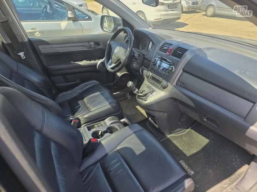 Honda CR-V 2009 in Kaunas, with an engine capacity of 2.20 L and mileage of 231 thousand km for 3950 €, photo 3 on AUTOMOTO.COM.LV