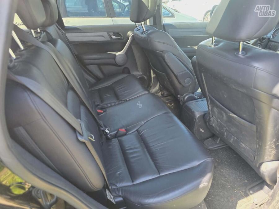 Honda CR-V 2009 in Kaunas, with an engine capacity of 2.20 L and mileage of 231 thousand km for 3950 €, photo 10 on AUTOMOTO.COM.LV