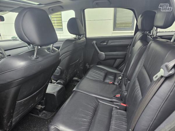 Honda CR-V 2009 in Kaunas, with an engine capacity of 2.20 L and mileage of 244 thousand km for 3999 €, photo 8 on AUTOMOTO.COM.LV