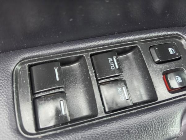 Honda CR-V 2009 in Kaunas, with an engine capacity of 2.20 L and mileage of 244 thousand km for 4555 €, photo 3 on AUTOMOTO.COM.LV
