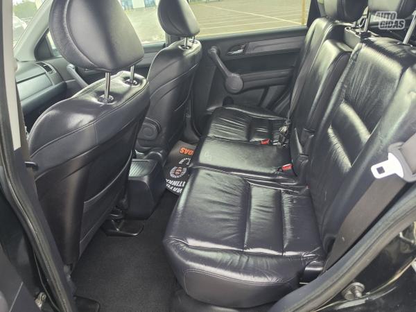 Honda CR-V 2009 in Kaunas, with an engine capacity of 2.20 L and mileage of 244 thousand km for 4555 €, photo 5 on AUTOMOTO.COM.LV