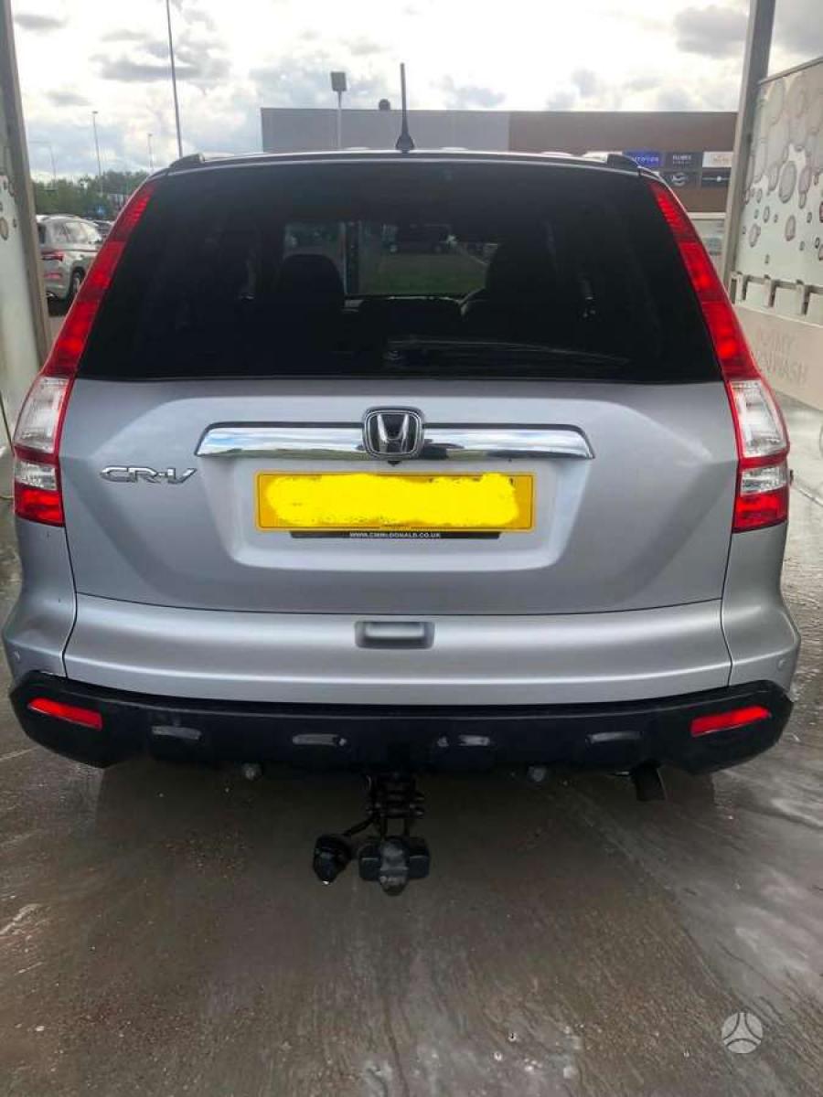 Honda CR-V 2009 in Kaunas, with an engine capacity of 2.20 L and mileage of 176 thousand km for 1999 €, photo 4 on AUTOMOTO.COM.LV
