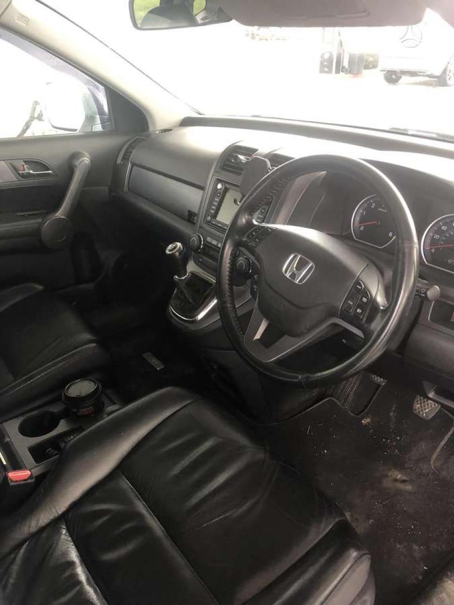 Honda CR-V 2009 in Kaunas, with an engine capacity of 2.20 L and mileage of 176 thousand km for 1999 €, photo 6 on AUTOMOTO.COM.LV
