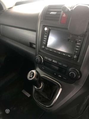 Honda CR-V 2009 in Kaunas, with an engine capacity of 2.20 L and mileage of 176 thousand km for 1999 €, photo 7 on AUTOMOTO.COM.LV
