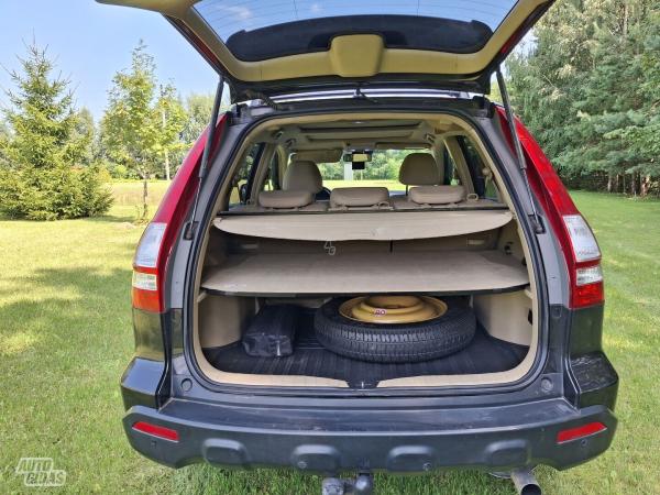 Honda CR-V 2009 in Alytus, with an engine capacity of 2.00 L and mileage of 245 thousand km for 3800 €, photo 6 on AUTOMOTO.COM.LV