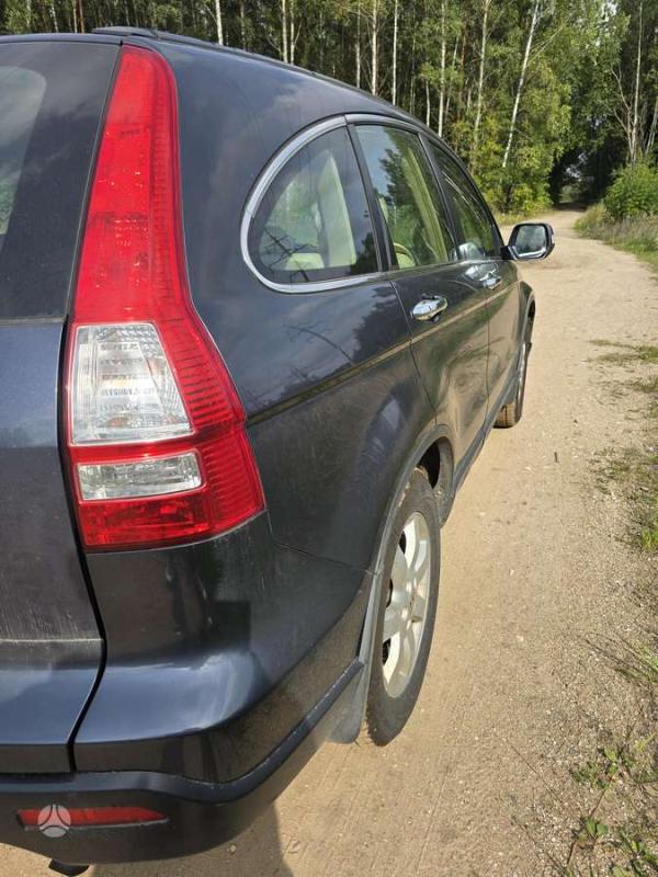 Хонда СРВ 2009 в Вильнюс на AUTOMOTO.COM.LV Хонда СРВ 2009 в Вильнюс, объемом двигателя 2.20 л и пробегом 337 тыс. км за 4200 €, фото 7 на AUTOMOTO.COM.LV