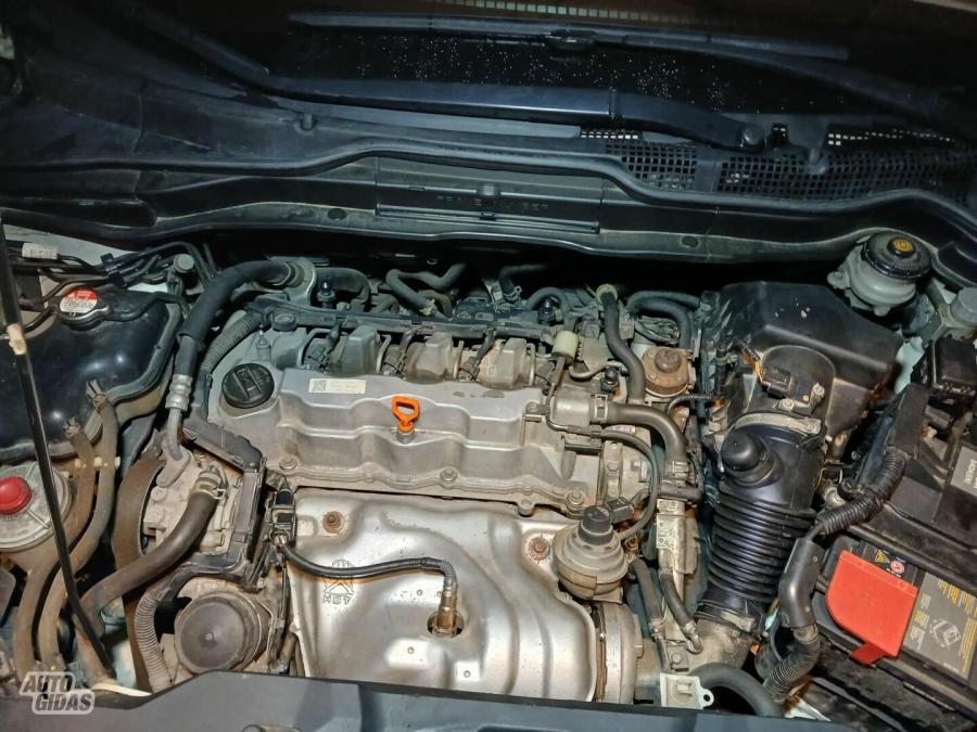 Honda CR-V 2010 in Vilnius, with an engine capacity of 2.20 L and mileage of 290 thousand km for 5300 €, photo 7 on AUTOMOTO.COM.LV