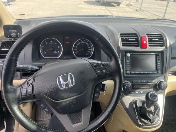 Honda CR-V 2010 Marijampole, ar dzinēja tilpumu 2.20 L un nobraukumu 320 tūkst. km par 3850 €, foto 7 vietnē AUTOMOTO.COM.LV
