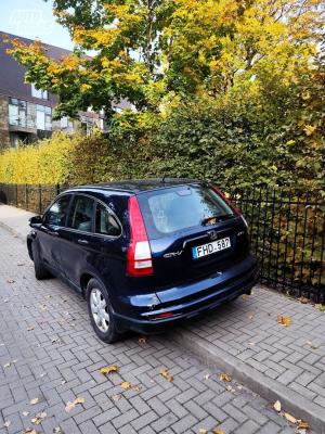 Honda CR-V 2010 in Vilnius, with an engine capacity of 2.40 L and mileage of 220 thousand km for 3500 €, photo 3 on AUTOMOTO.COM.LV