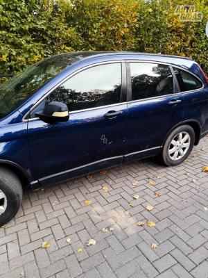 Honda CR-V 2010 in Vilnius, with an engine capacity of 2.40 L and mileage of 220 thousand km for 3500 €, photo 7 on AUTOMOTO.COM.LV