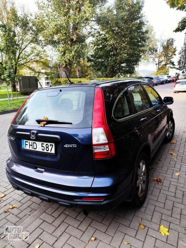 Honda CR-V 2010 in Vilnius on AUTOMOTO.COM.LV Honda CR-V 2010 in Vilnius, with an engine capacity of 2.40 L and mileage of 220 thousand km for 3500 €, photo 8 on AUTOMOTO.COM.LV