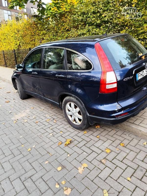 Honda CR-V 2010 in Vilnius on AUTOMOTO.COM.LV Honda CR-V 2010 in Vilnius, with an engine capacity of 2.40 L and mileage of 220 thousand km for 3500 €, photo 11 on AUTOMOTO.COM.LV
