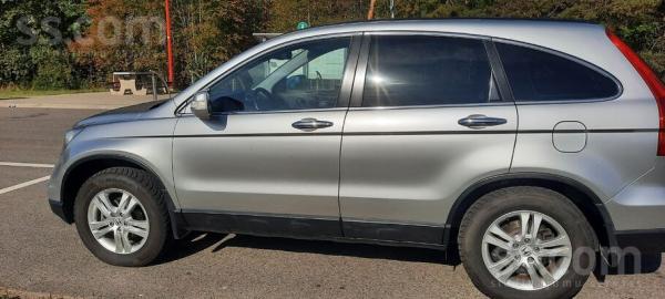 Honda CR-V 2011 Jēkabpils, ar dzinēja tilpumu 2.20 L un nobraukumu 187 tūkst. km par 7750 €, foto 2 vietnē AUTOMOTO.COM.LV
