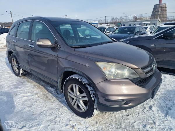 Honda CR-V 2011 in Kaunas, with an engine capacity of 2.20 L and mileage of 250 thousand km for 4650 €, photo 6 on AUTOMOTO.COM.LV