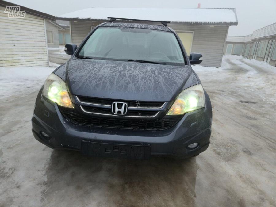 Honda CR-V 2011 in Vilnius, with an engine capacity of 2.20 L and mileage of 223 thousand km for 7100 €, photo 2 on AUTOMOTO.COM.LV