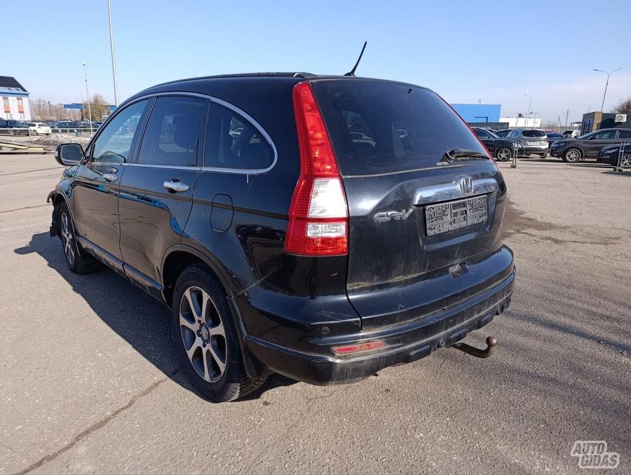 Honda CR-V 2011 in Marijampole, with an engine capacity of 2.20 L and mileage of 401 thousand km for 3999 €, photo 4 on AUTOMOTO.COM.LV