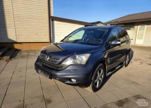 Honda CR-V 2011 in Vilnius, with an engine capacity of 2.20 L and mileage of 223 thousand km for 7100 €, photo 3 on AUTOMOTO.COM.LV