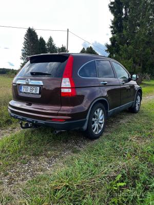 Honda CR-V 2011 in Tallinn, with an engine capacity of 2.00 L and mileage of 297 thousand km for 6900 €, photo 5 on AUTOMOTO.COM.LV