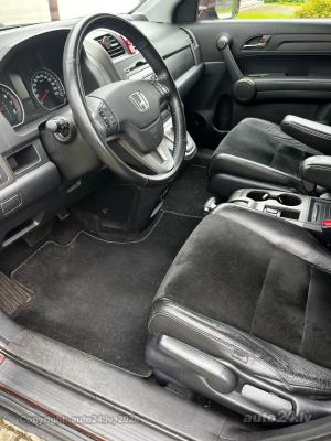 Honda CR-V 2011 in Tallinn, with an engine capacity of 2.00 L and mileage of 297 thousand km for 6900 €, photo 6 on AUTOMOTO.COM.LV