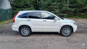 Honda CR-V 2011 in Vilnius, with an engine capacity of 2.20 L and mileage of 248 thousand km for 7999 €, photo 9 on AUTOMOTO.COM.LV