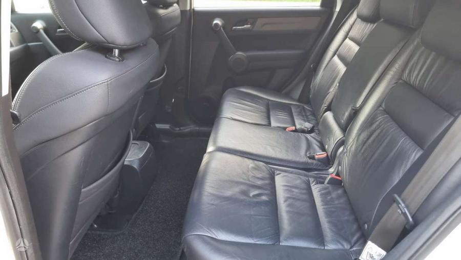 Honda CR-V 2011 in Vilnius, with an engine capacity of 2.20 L and mileage of 248 thousand km for 7999 €, photo 19 on AUTOMOTO.COM.LV