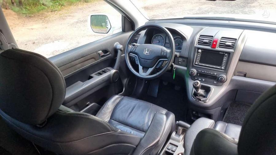 Honda CR-V 2011 in Vilnius, with an engine capacity of 2.20 L and mileage of 248 thousand km for 7999 €, photo 37 on AUTOMOTO.COM.LV