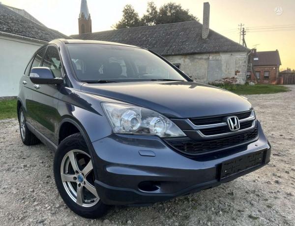 Honda CR-V 2011 in Kaisiadorys, with an engine capacity of 2.20 L and mileage of 281 thousand km for 5900 €, photo 3 on AUTOMOTO.COM.LV