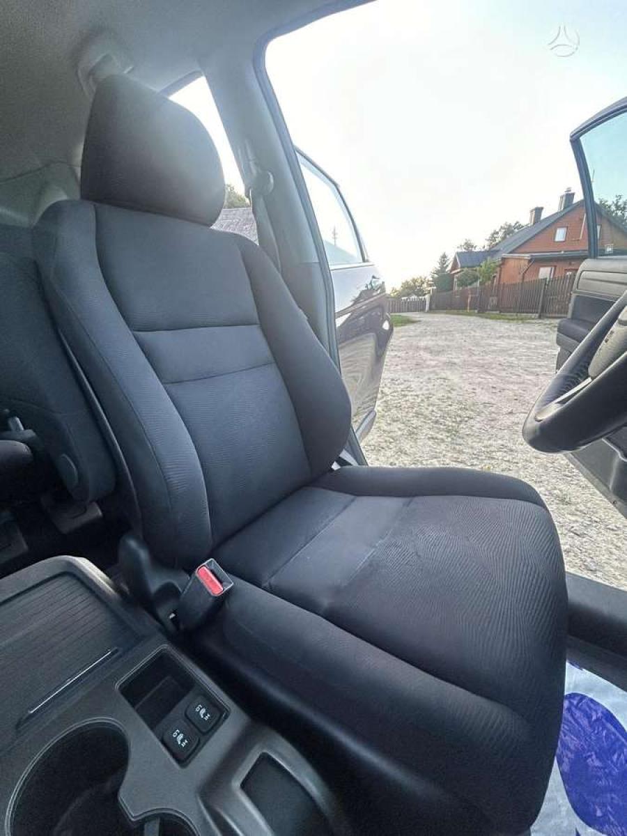 Honda CR-V 2011 in Kaisiadorys, with an engine capacity of 2.20 L and mileage of 281 thousand km for 5900 €, photo 17 on AUTOMOTO.COM.LV